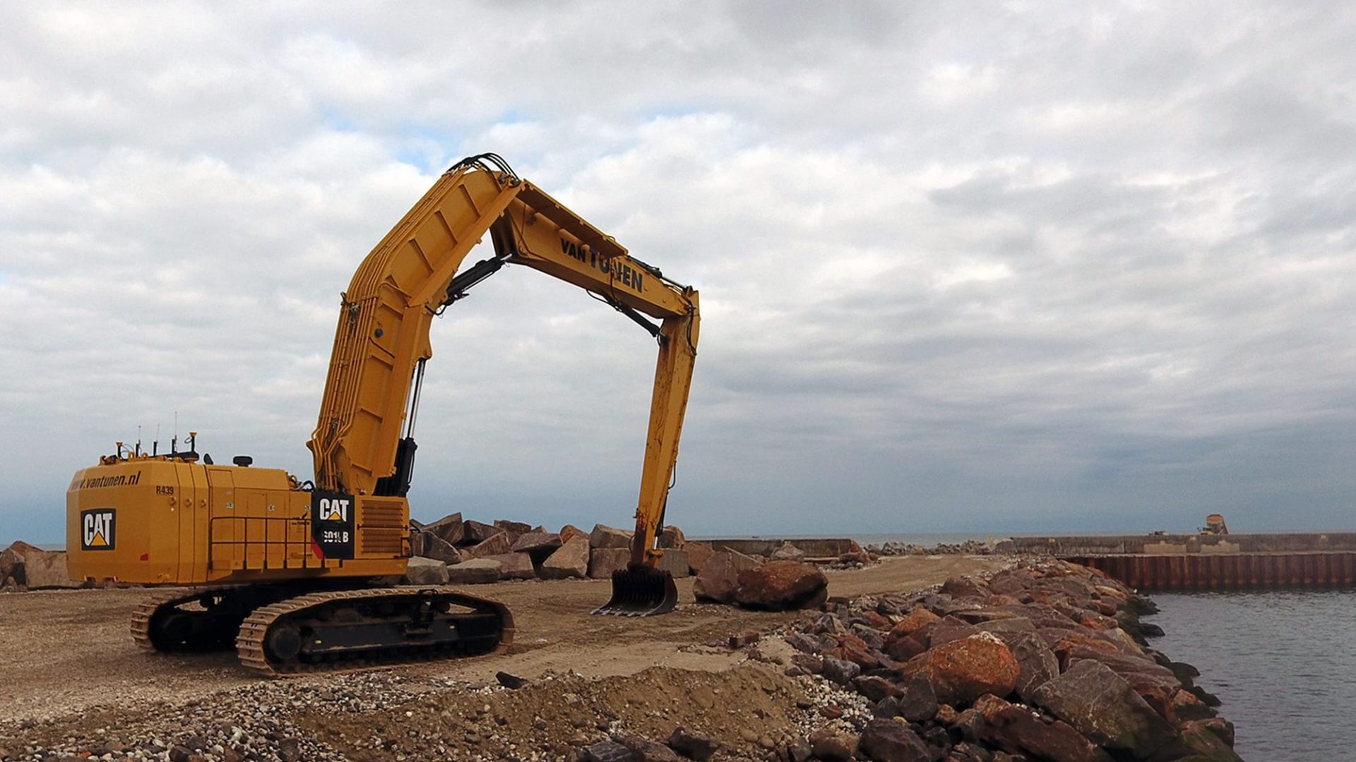 Cat maskiner på Hanstholm Havn - Zeppelin CAT DK
