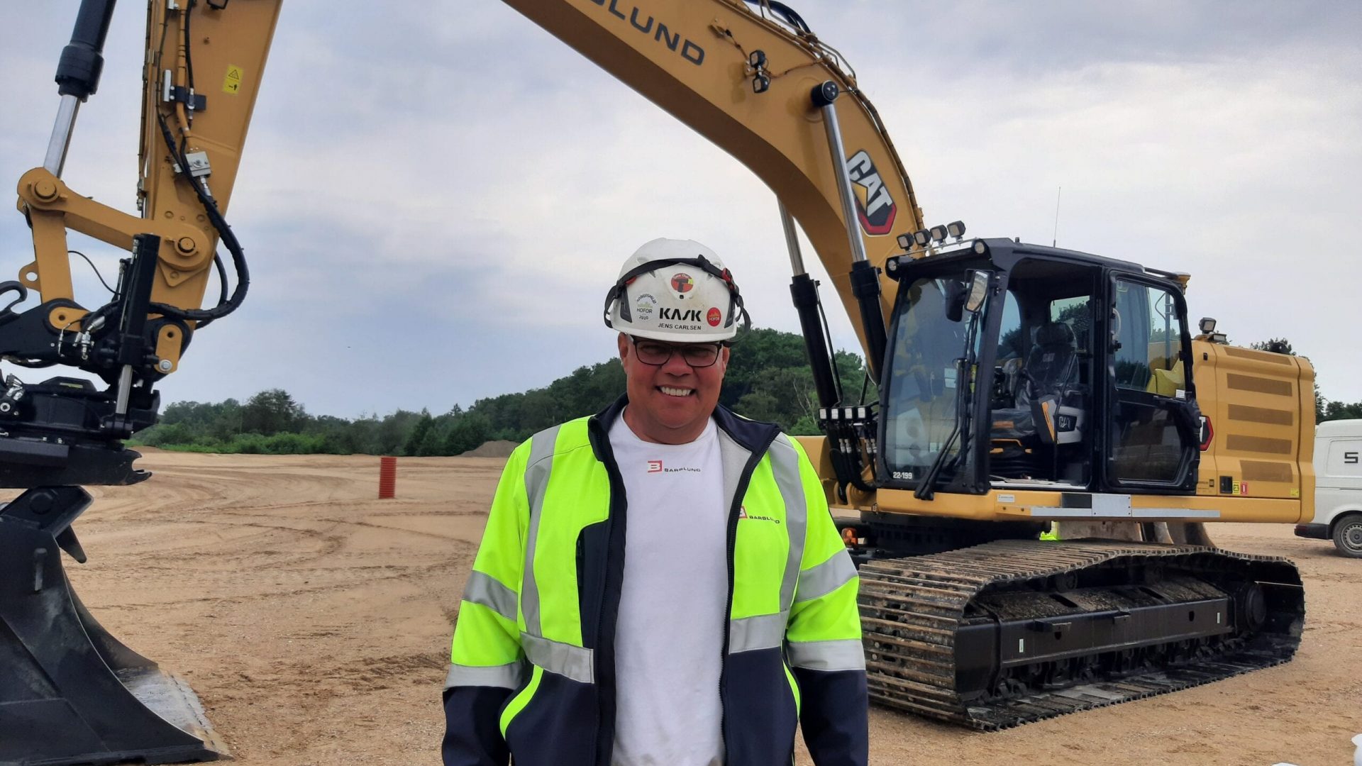 Ny Cat 330 gravemaskine med Cat tiltrotator til Barslund - Zeppelin CAT DK