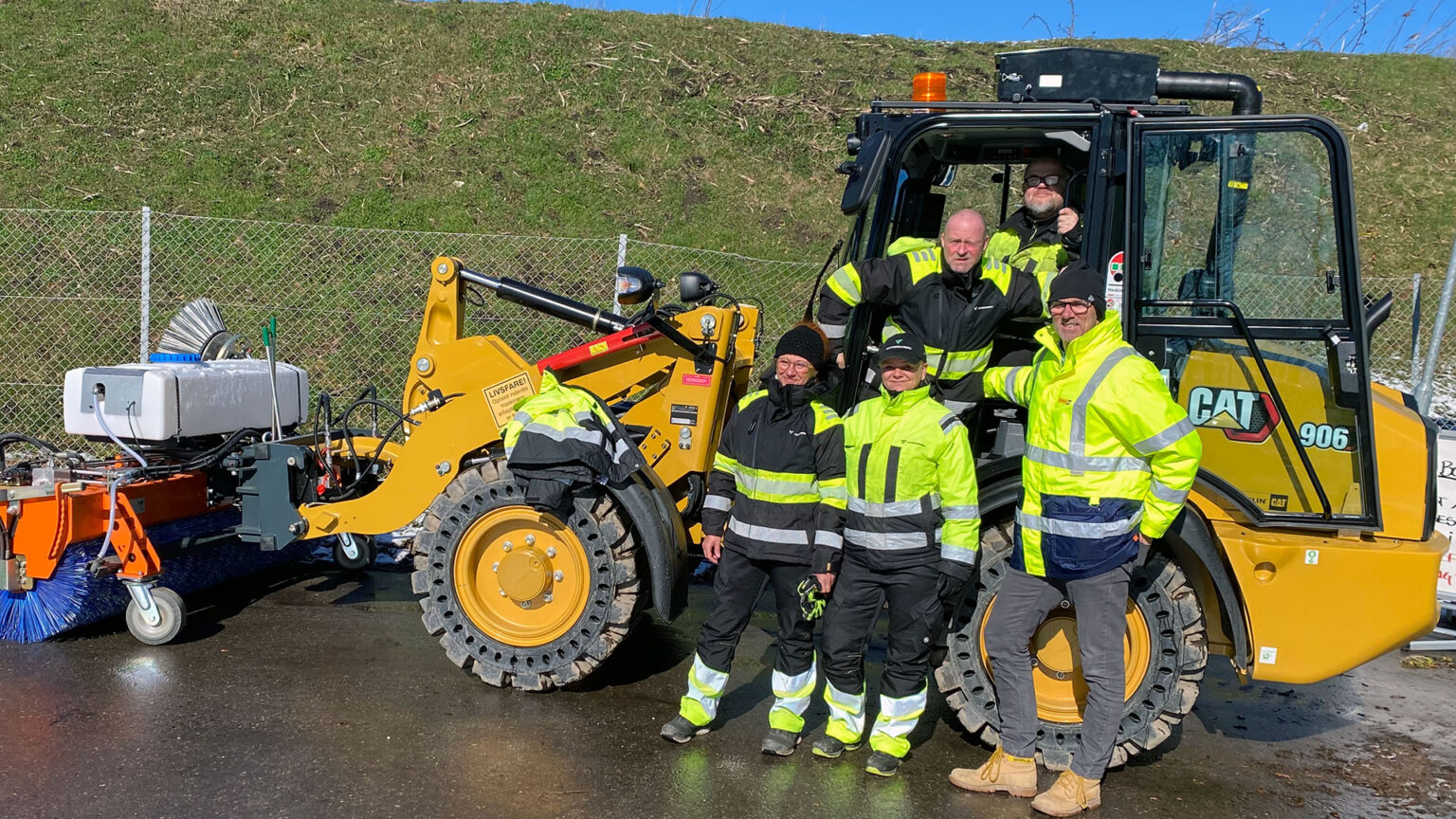 Vestforbrænding får ny Cat 906 gummihjulslæsser - Zeppelin CAT DK